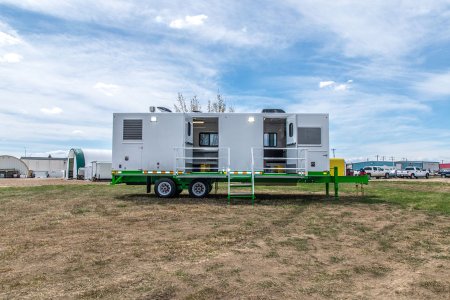 Energy & Natural Resource Trucks & Trailers | Intercontinental Truck Body