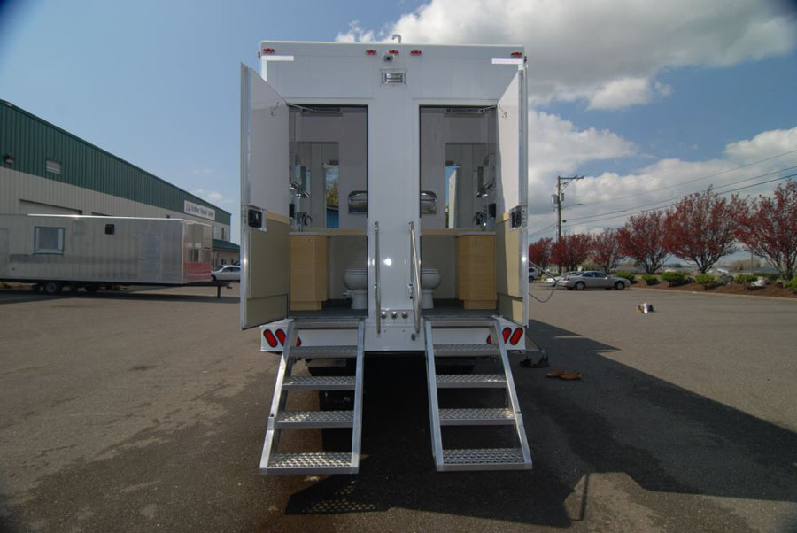 Movie & Telecommunications Trailers | Intercontinental Truck Body