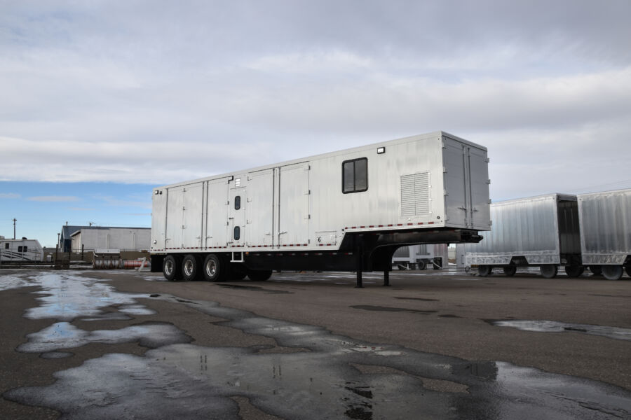 Energy & Natural Resource Trucks & Trailers | Intercontinental Truck Body